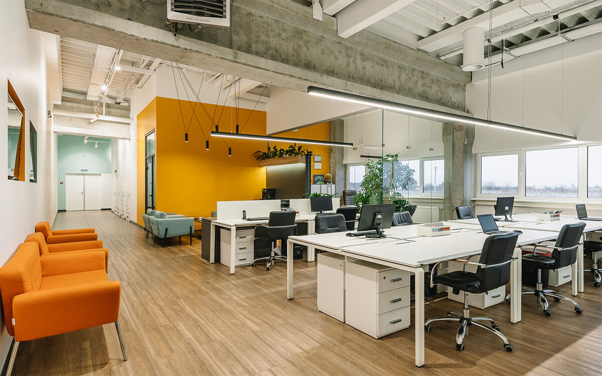 Офіс логістичної компанії UB1 (Львівська область) ⋆ Enran